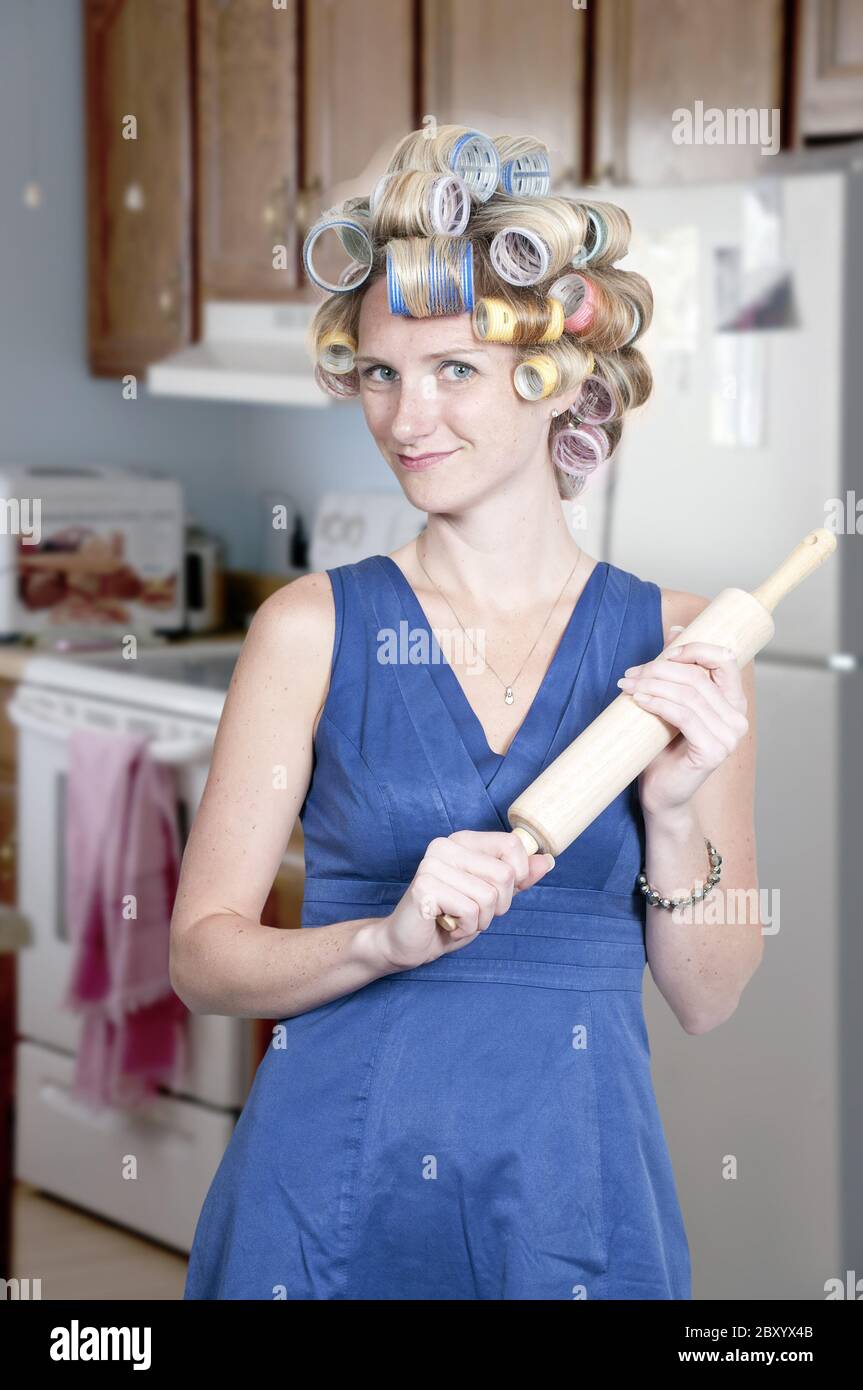 Femme au foyer années 50 Banque de photographies et d’images à haute ...