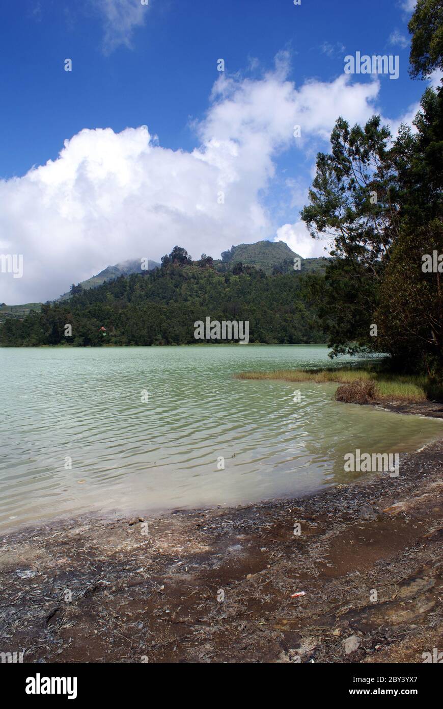 Telaga warna Banque de photographies et d’images à haute résolution - Alamy