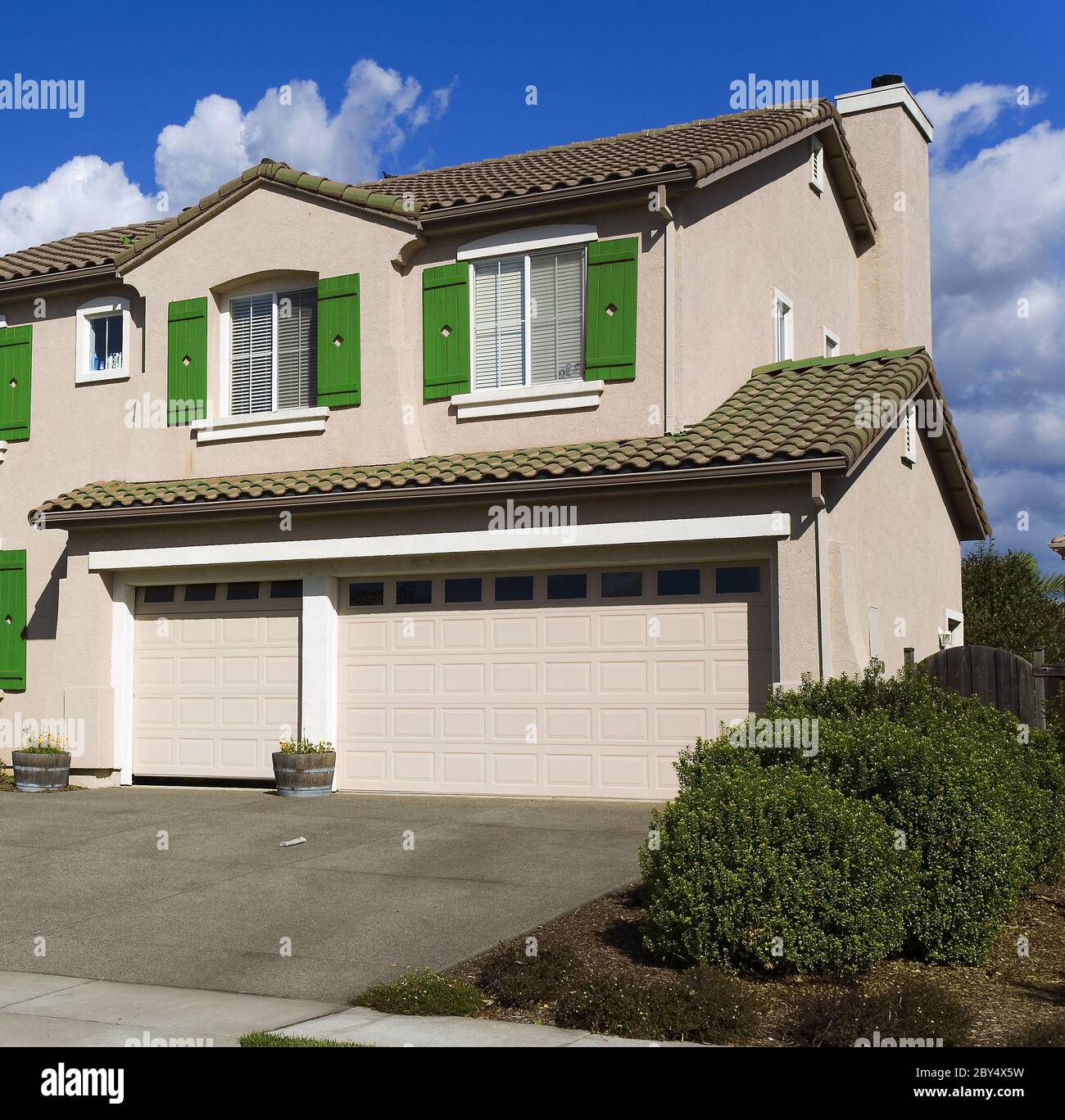 Double Garage Banque d'image et photos - Alamy