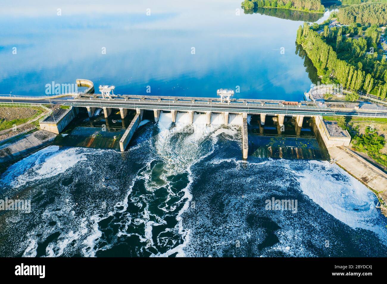 Barrage hydroélectrique ou centrale hydroélectrique, vue aérienne Photo ...