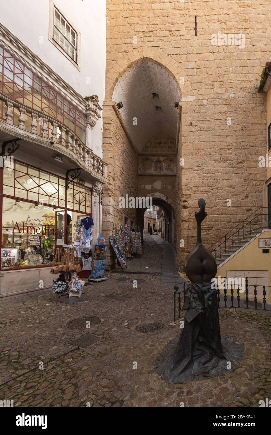 Torre de almedina Banque de photographies et d’images à haute ...