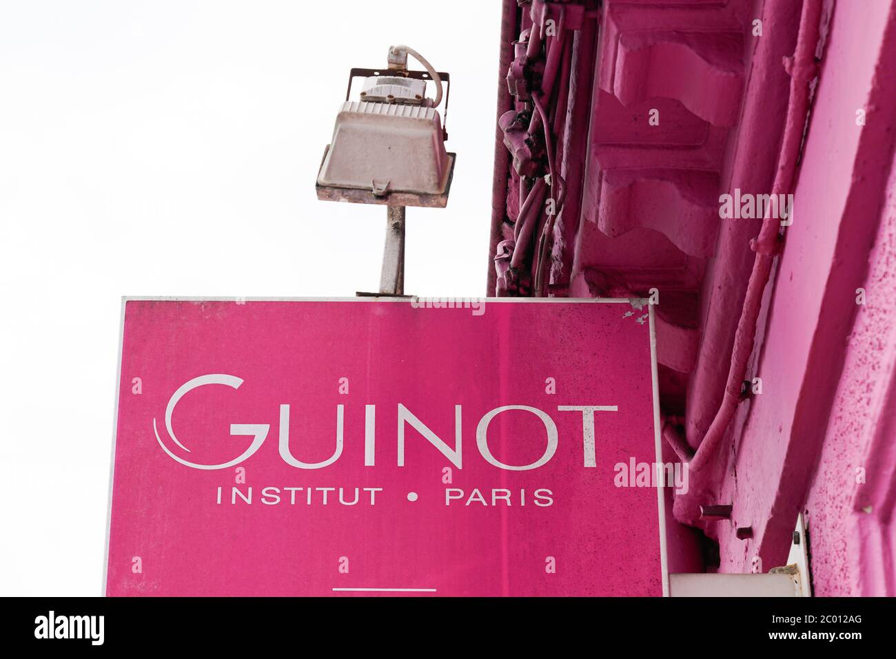 Logo guinot Banque de photographies et d’images à haute résolution - Alamy