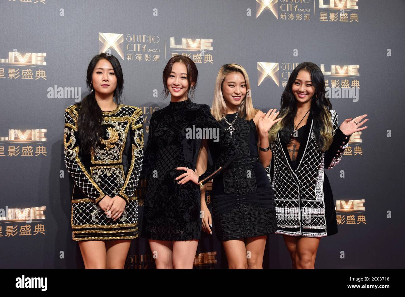 Macao, Chine : 27 octobre 2015. La girlband coréenne Sistar sur le tapis rouge, LTO R Soyou ...