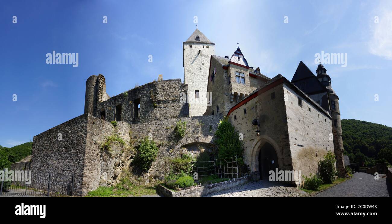 Château de burresheim Banque de photographies et d’images à haute résolution - Alamy