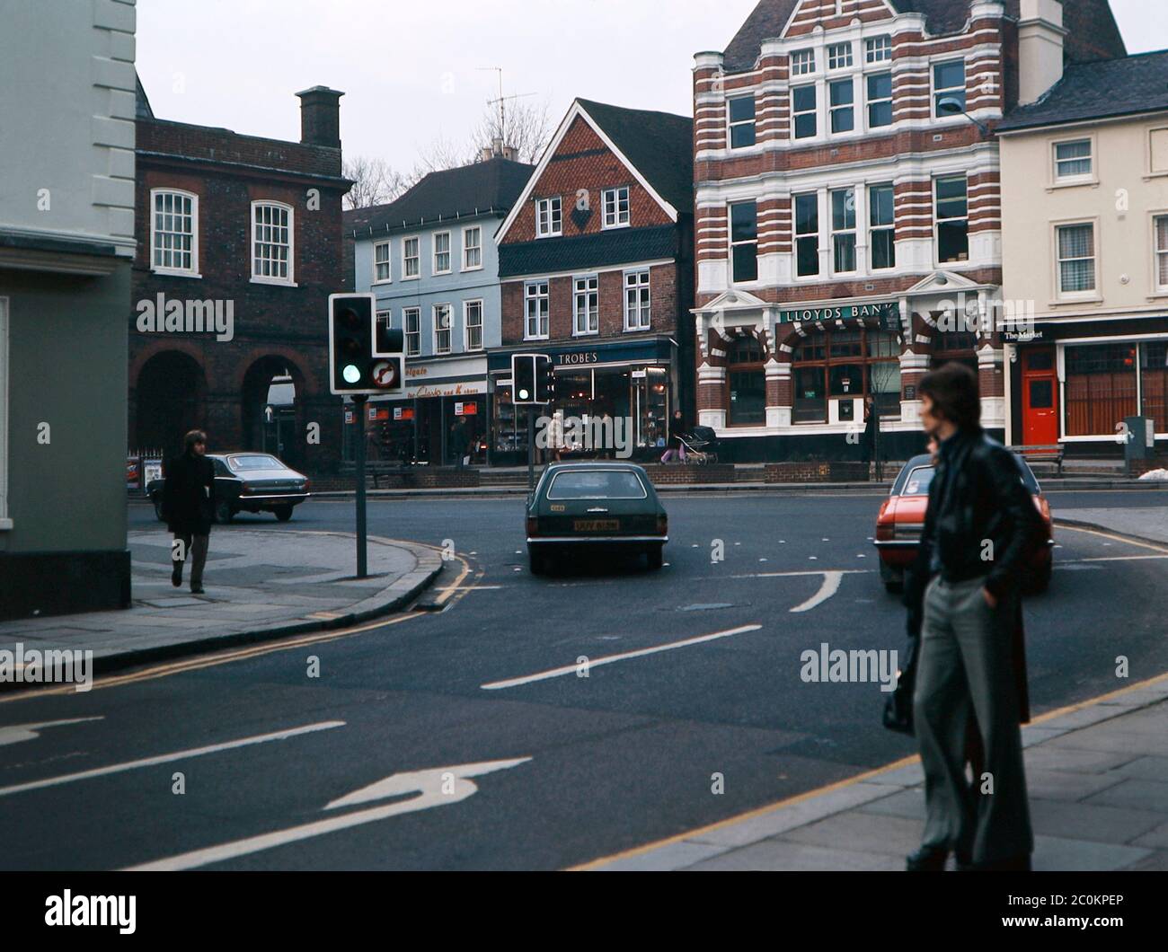 Reigate high street surrey Banque de photographies et d’images à haute ...