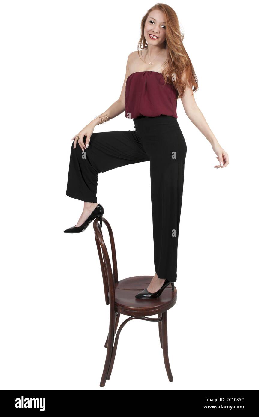 Debout sur une chaise Banque de photographies et d’images à haute résolution - Page 2 - Alamy