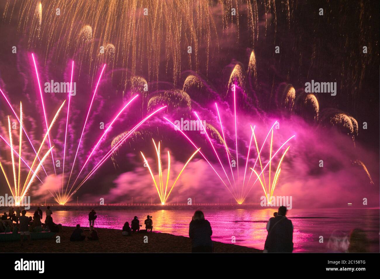 Feux d'artifice sonores Banque de photographies et d’images à haute ...