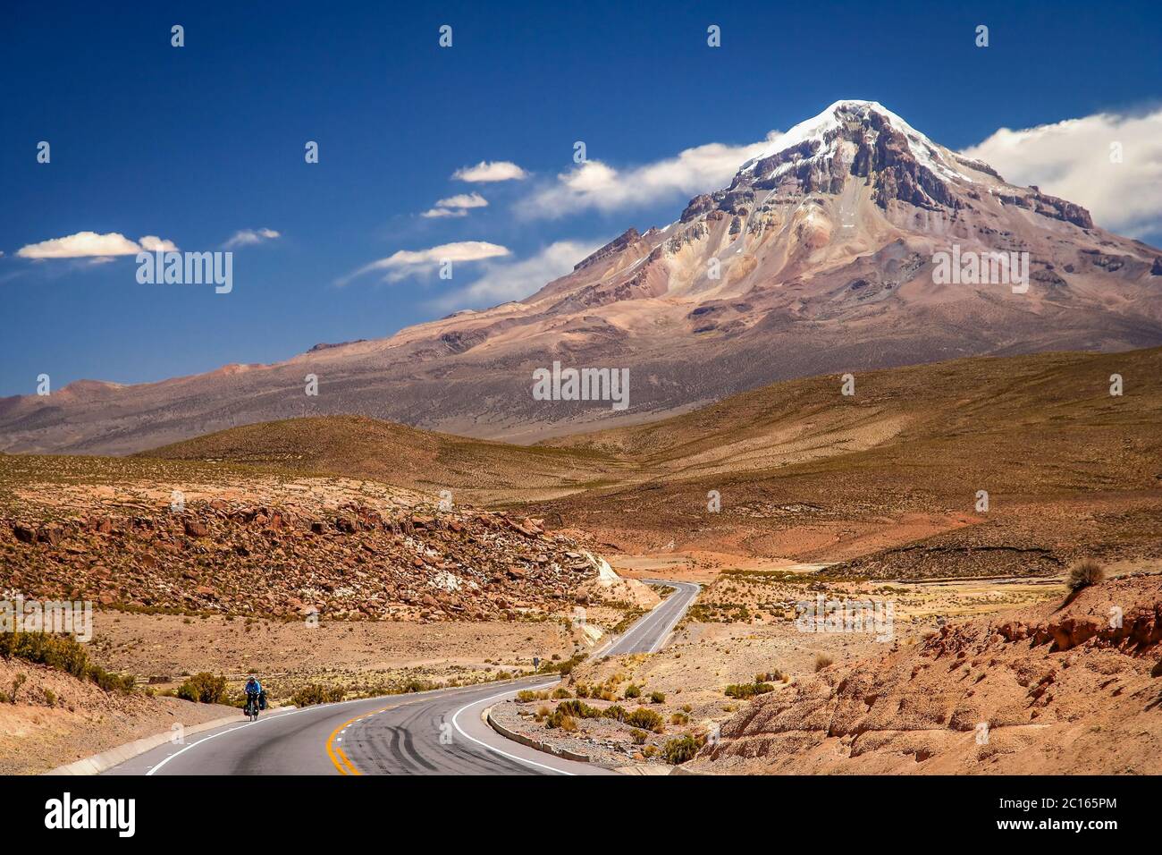 Majestueux volcan Nevado Sajama Photo Stock - Alamy