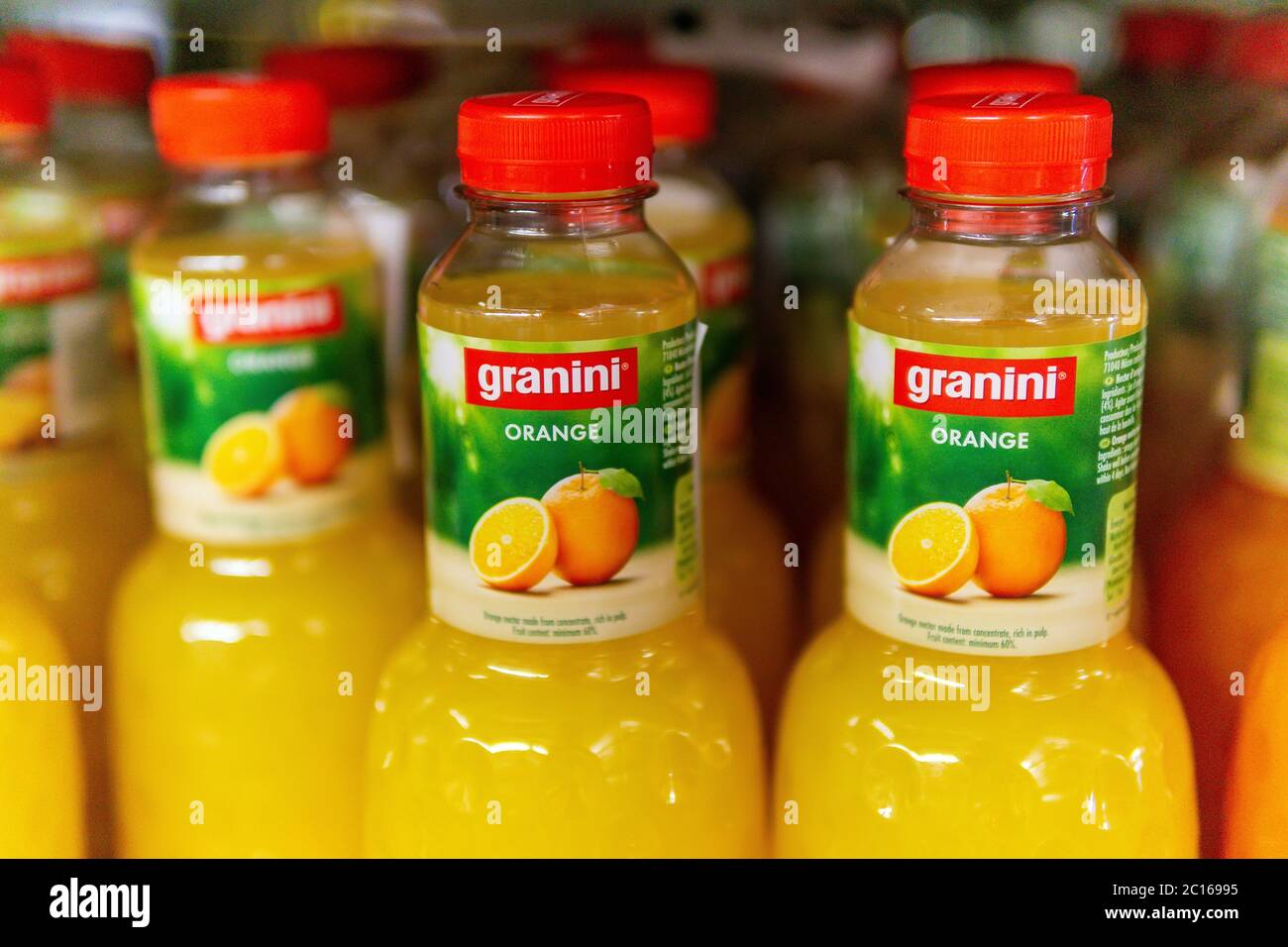 Granini orange Banque de photographies et d’images à haute résolution ...