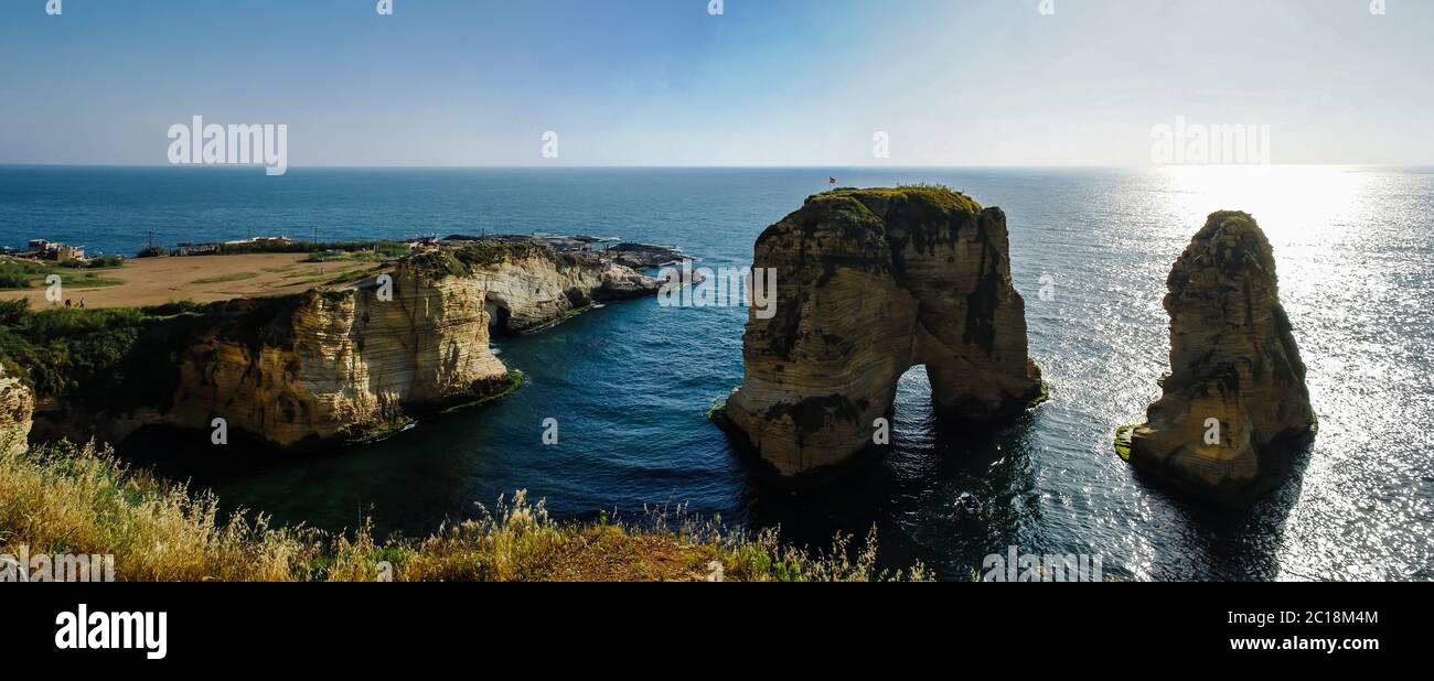Raouche rock Banque de photographies et d’images à haute résolution - Alamy