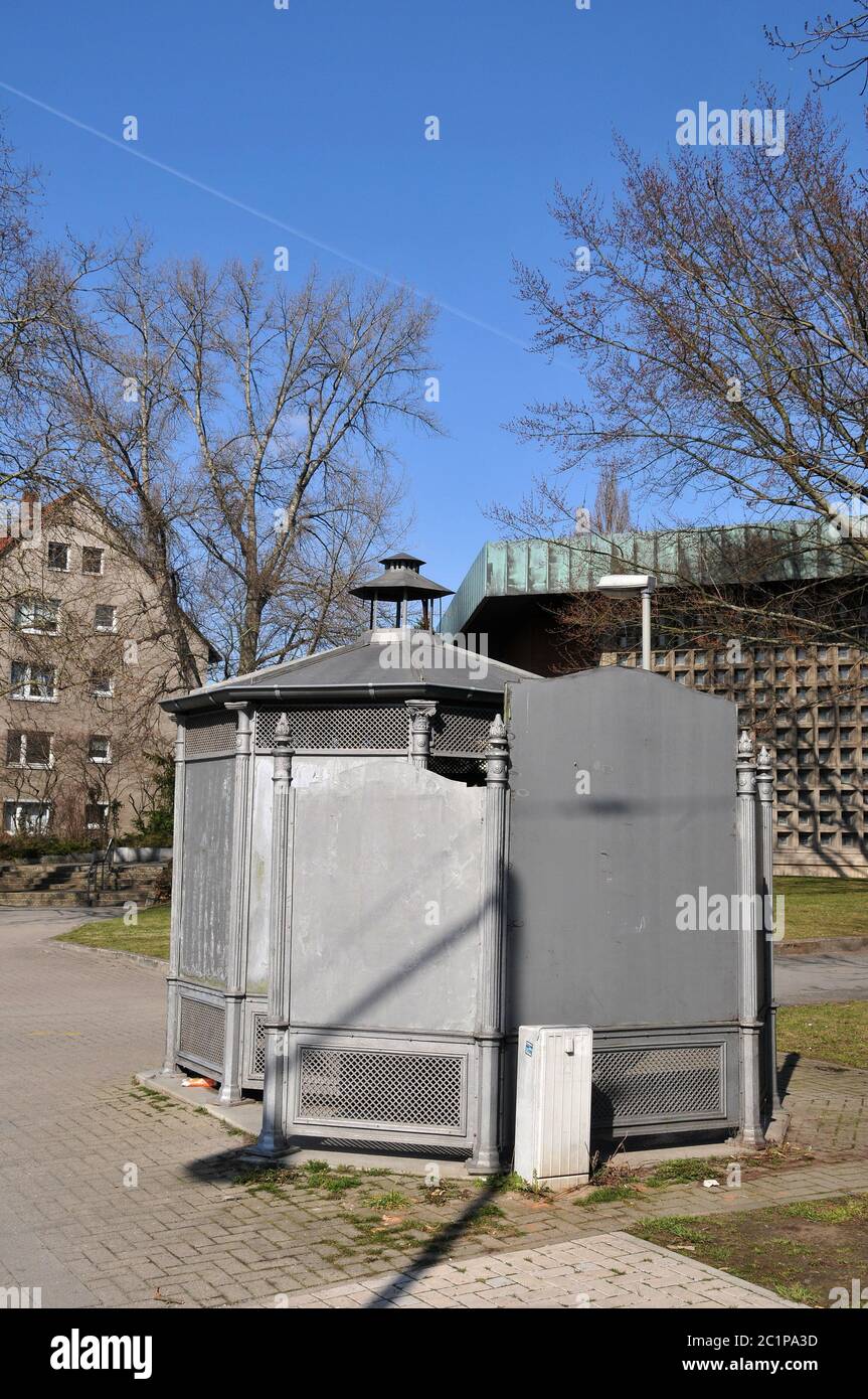 Le pissoir Banque de photographies et d’images à haute résolution - Alamy
