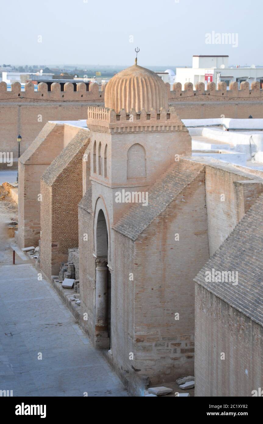 La Grande Mosquée de Kairouan est l'une des plus importantes mosquées ...