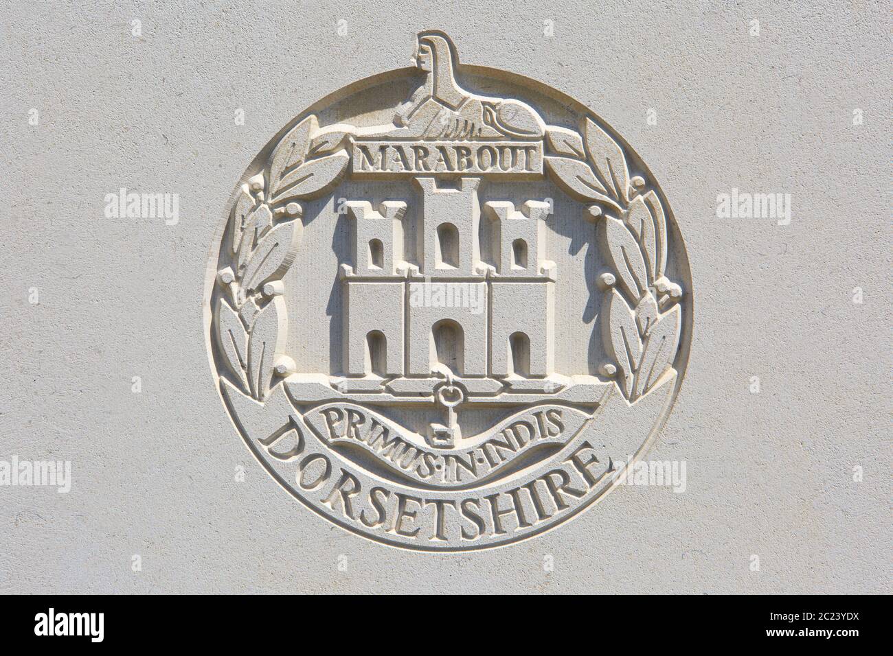Emblème du régiment du Dorsetshire Regiment (1881-1958) sur une pierre ...