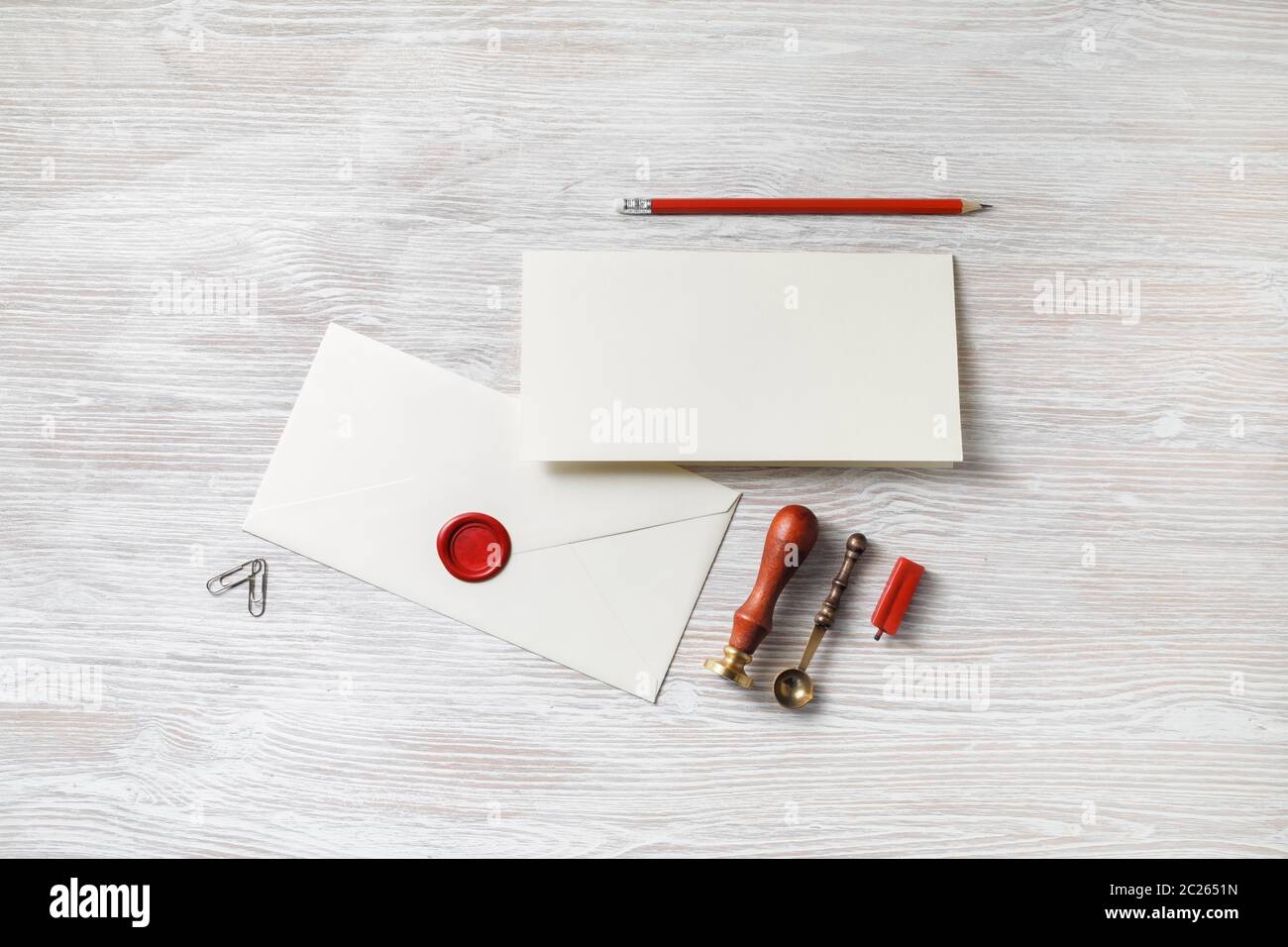 Enveloppe lettre Banque de photographies et d’images à haute résolution ...