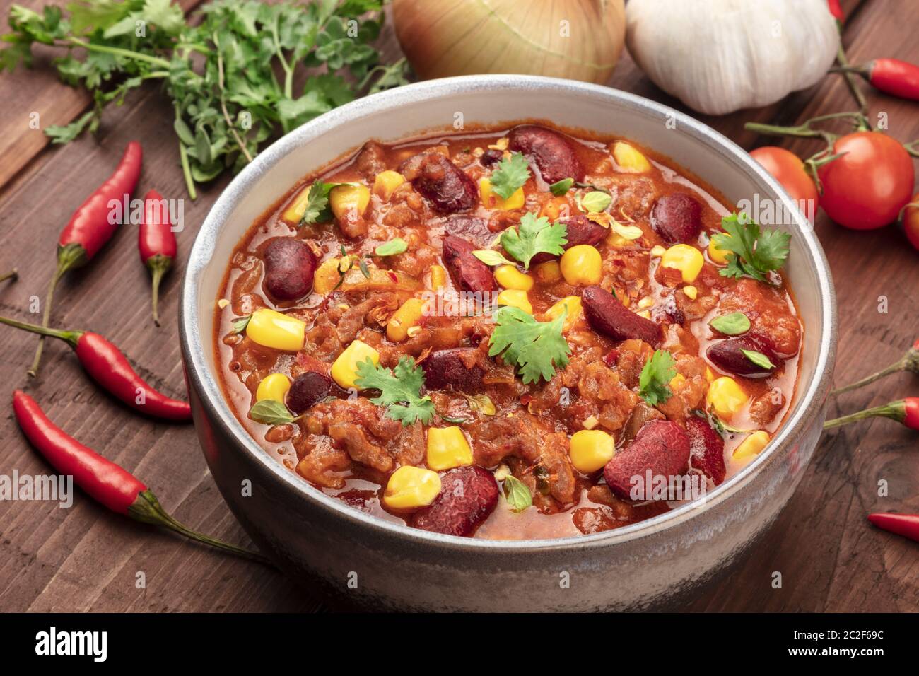 Chili con carne, un plat mexicain traditionnel avec des haricots rouges ...