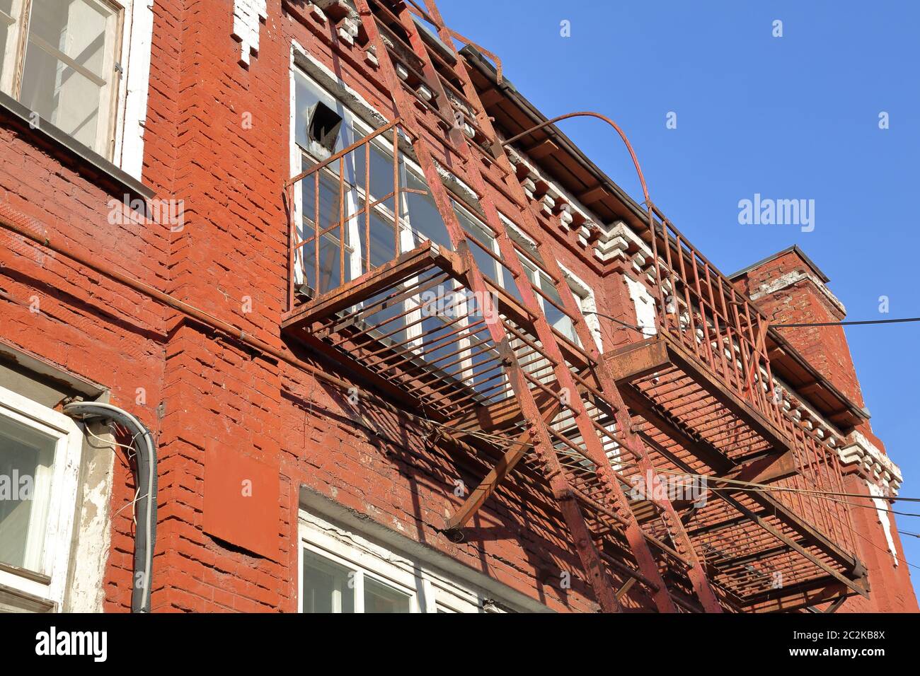 Ancien bâtiment industriel délabré Banque de photographies et d’images ...