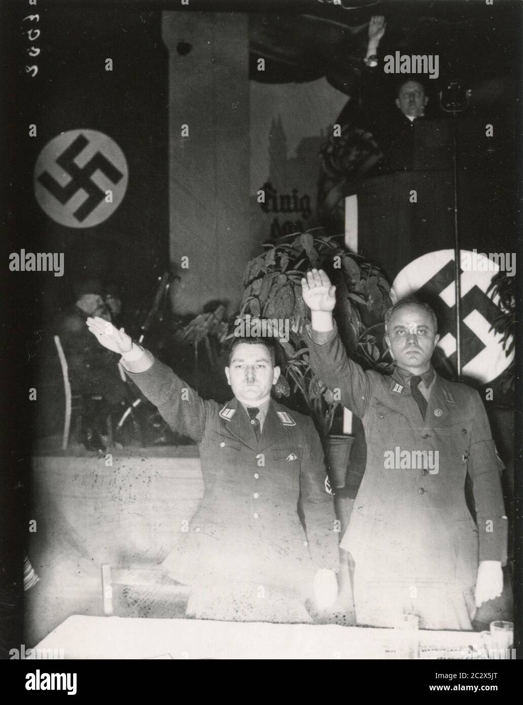 Heinrich hoffmann photographe à adolf hitler Banque de photographies et ...