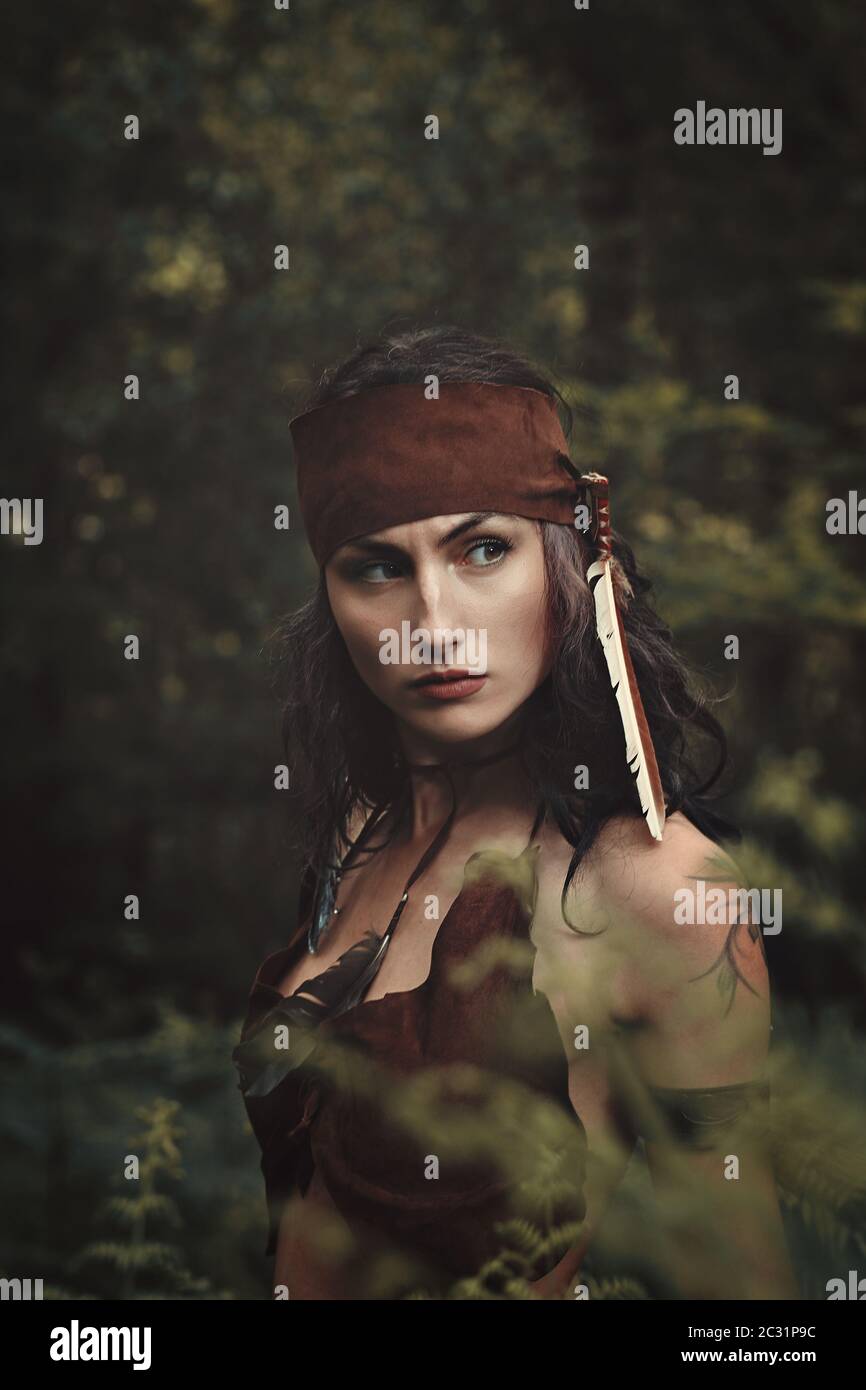 Amazon warrior woman Banque de photographies et d’images à haute ...