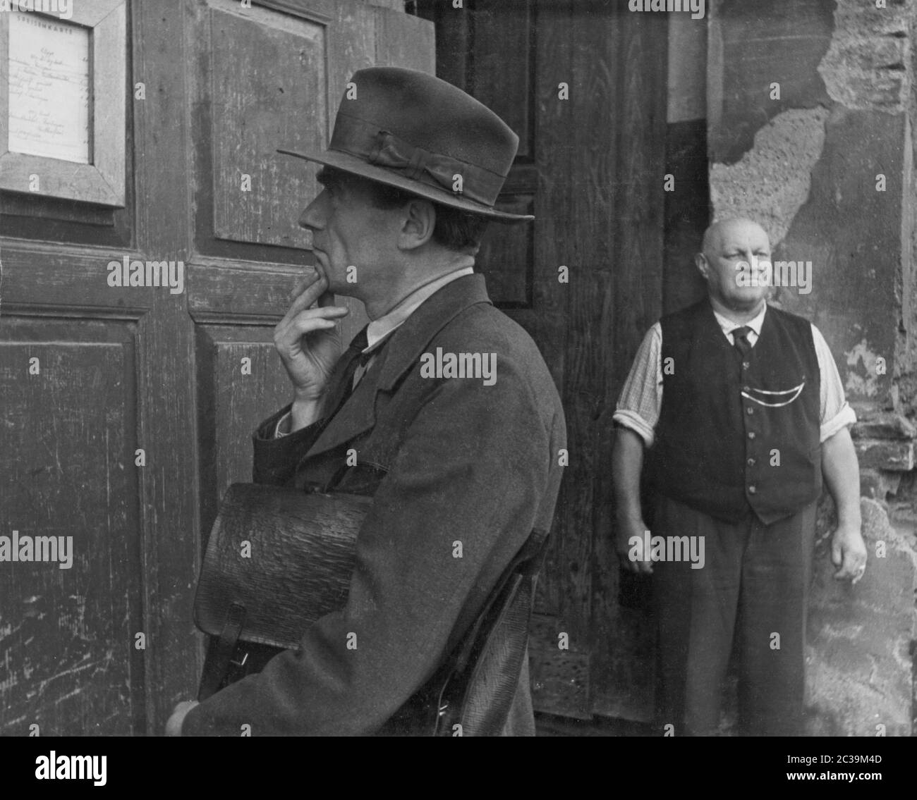 Menu de lecture homme Banque d'images noir et blanc - Alamy
