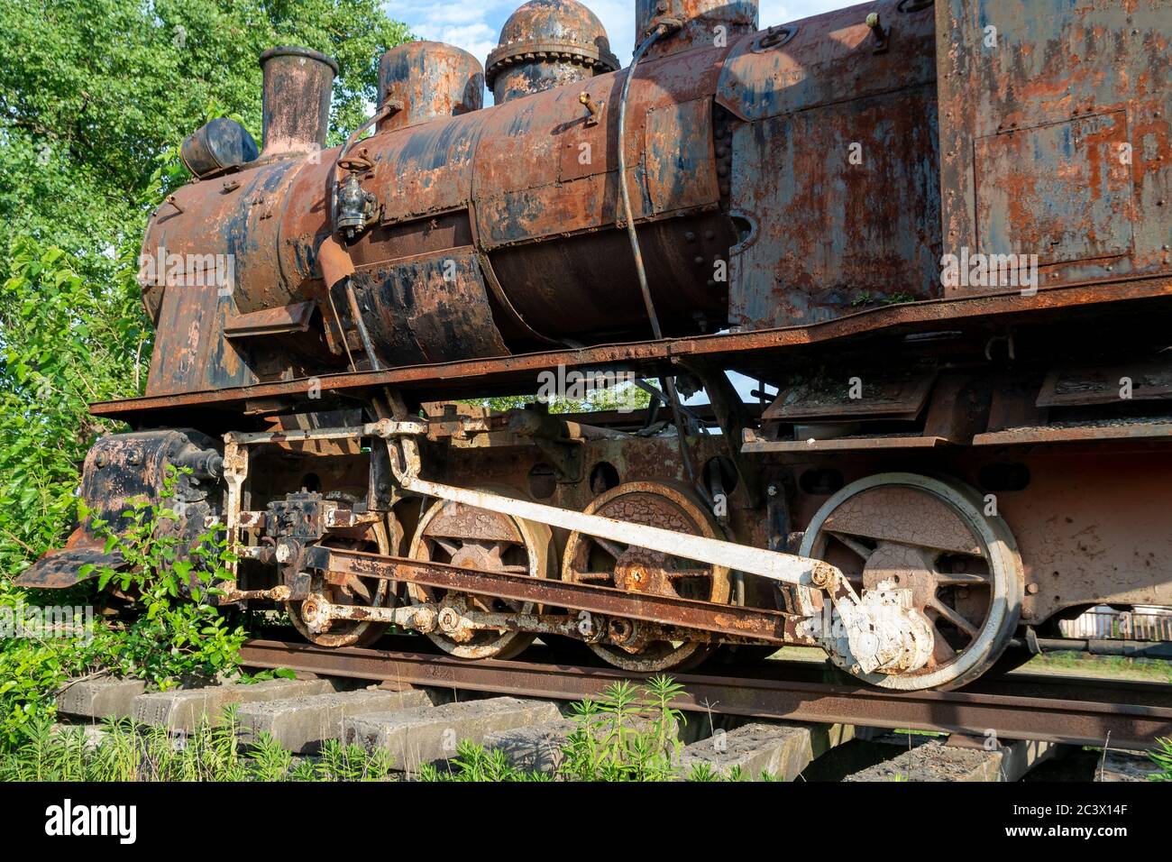 Détails de l'ancienne locomotive rouillée, roue Photo Stock - Alamy
