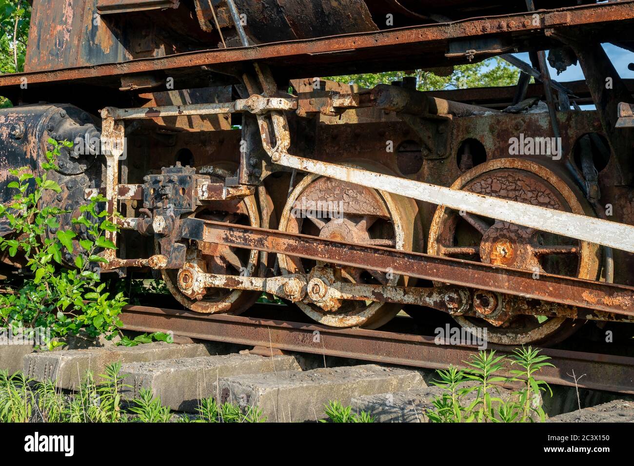Détails de l'ancienne locomotive rouillée, roue Photo Stock - Alamy
