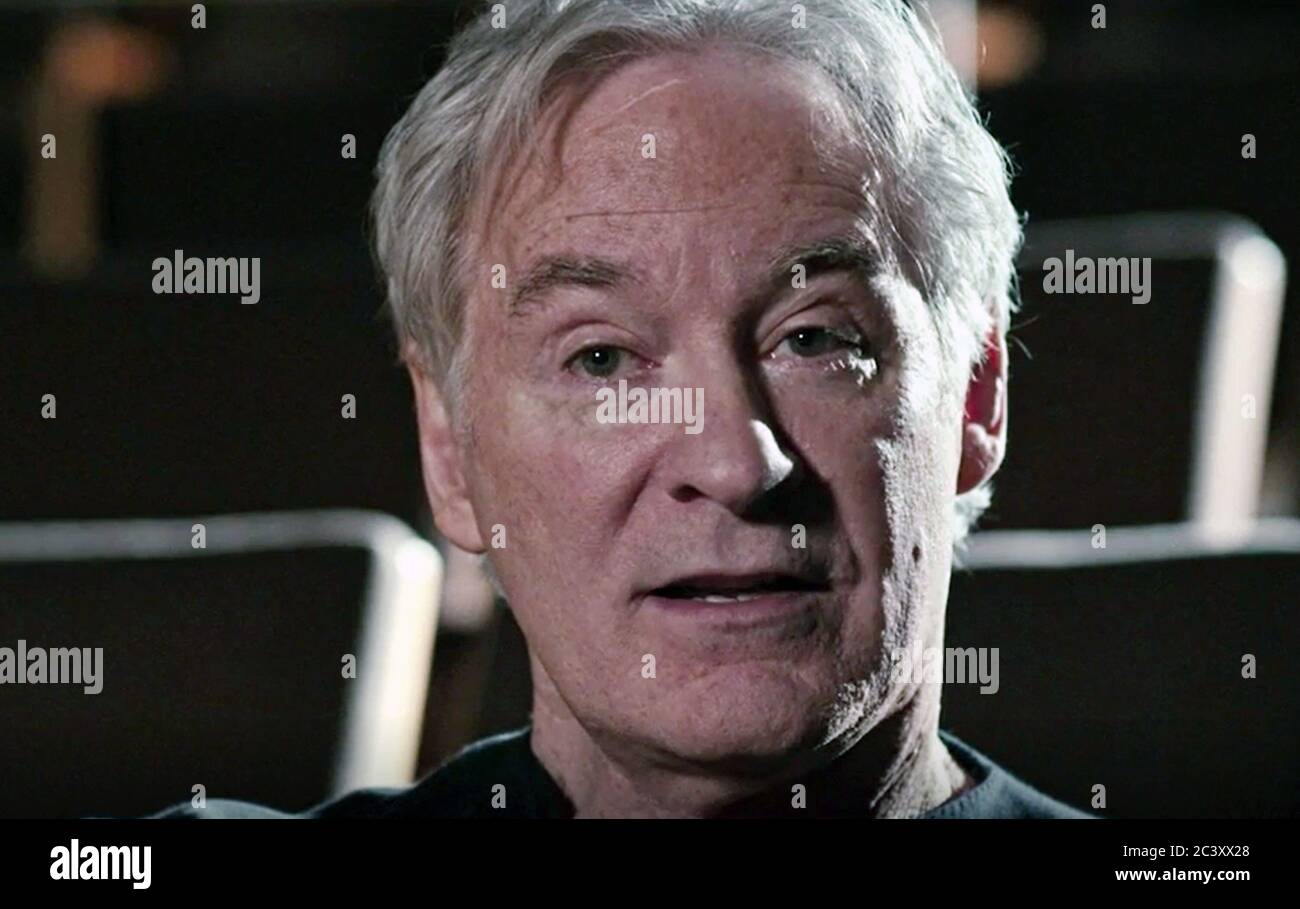 CRÉER UN PERSONNAGE : L'HÉRITAGE de MONI YAKIM, Kevin Kline, qui a pris ...