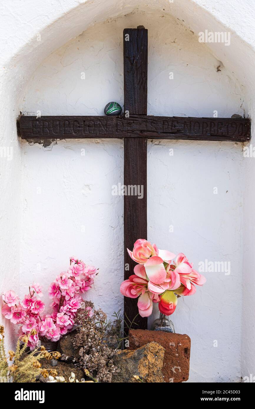 Crucifix en plastique Banque de photographies et d’images à haute résolution - Alamy