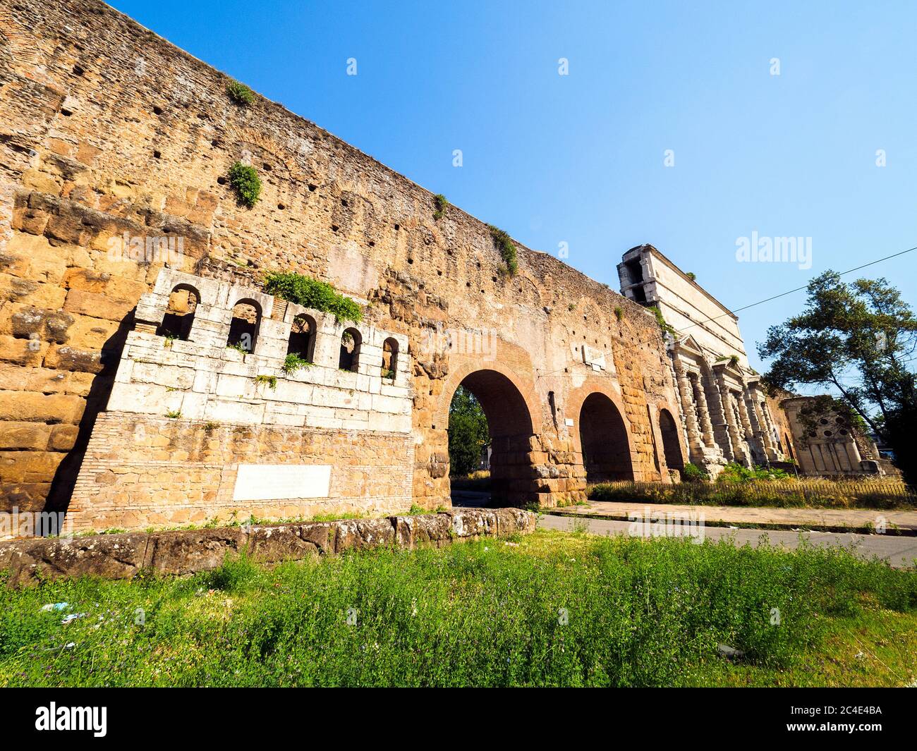 Porta Maggiore Ou Porta Prenestina Banque d'image et photos - Alamy