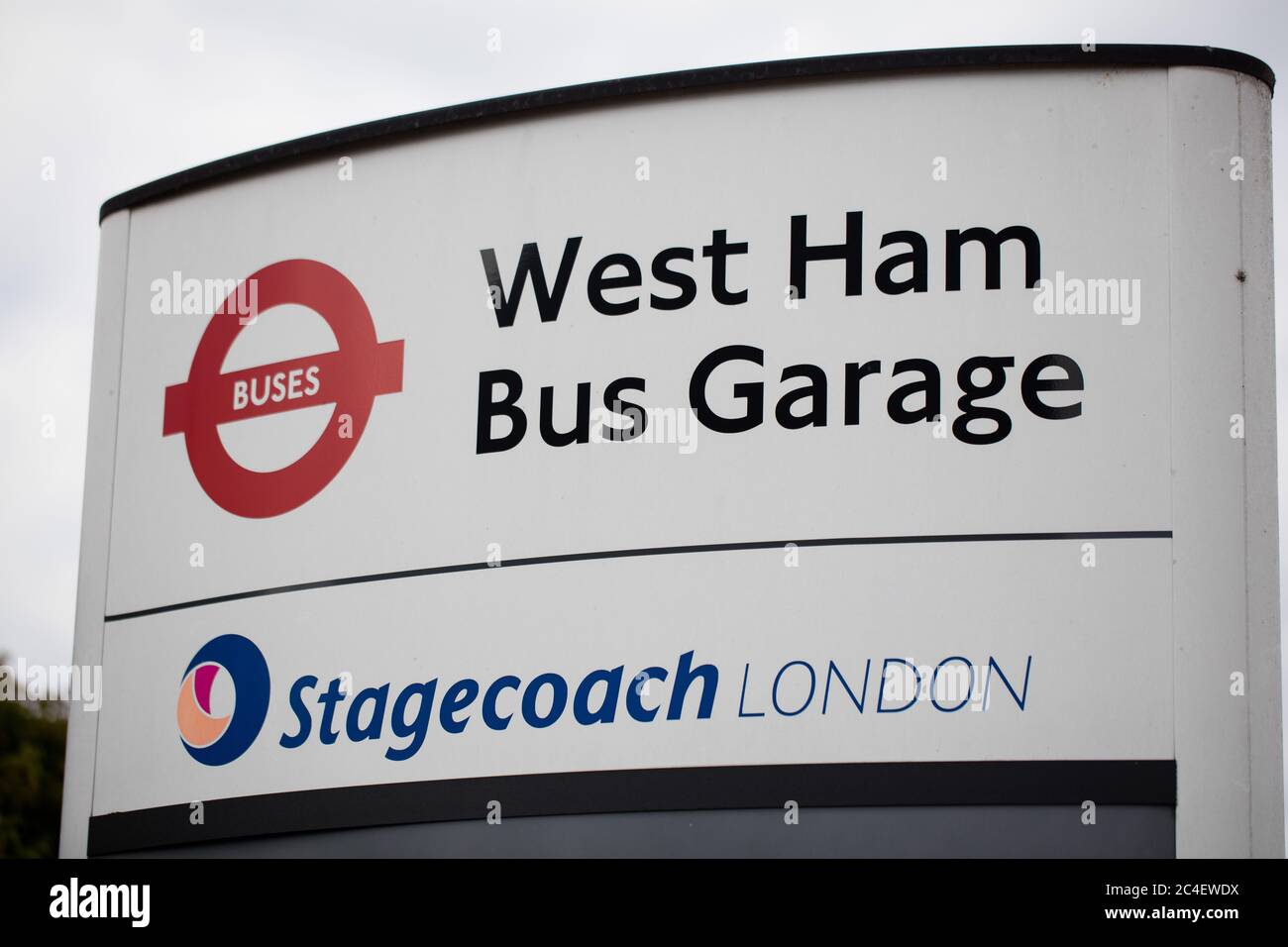 West ham bus garage Banque de photographies et d’images à haute ...