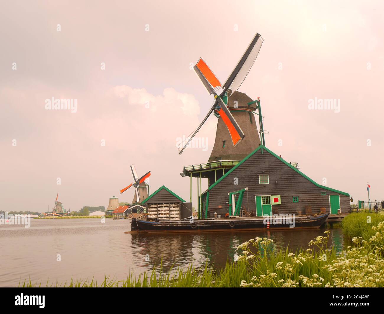Zaanse schans est un quartier de zaandam Banque de photographies et d ...