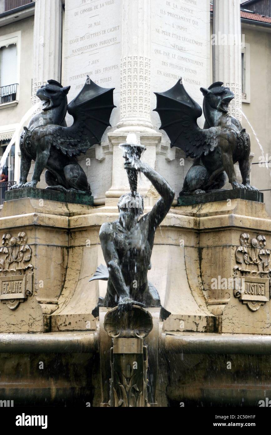 Fontaine de trois ordres Banque de photographies et d’images à haute ...