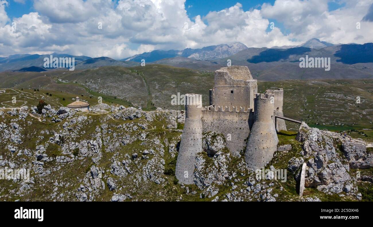 Les abruzzes Banque de photographies et d’images à haute résolution - Alamy