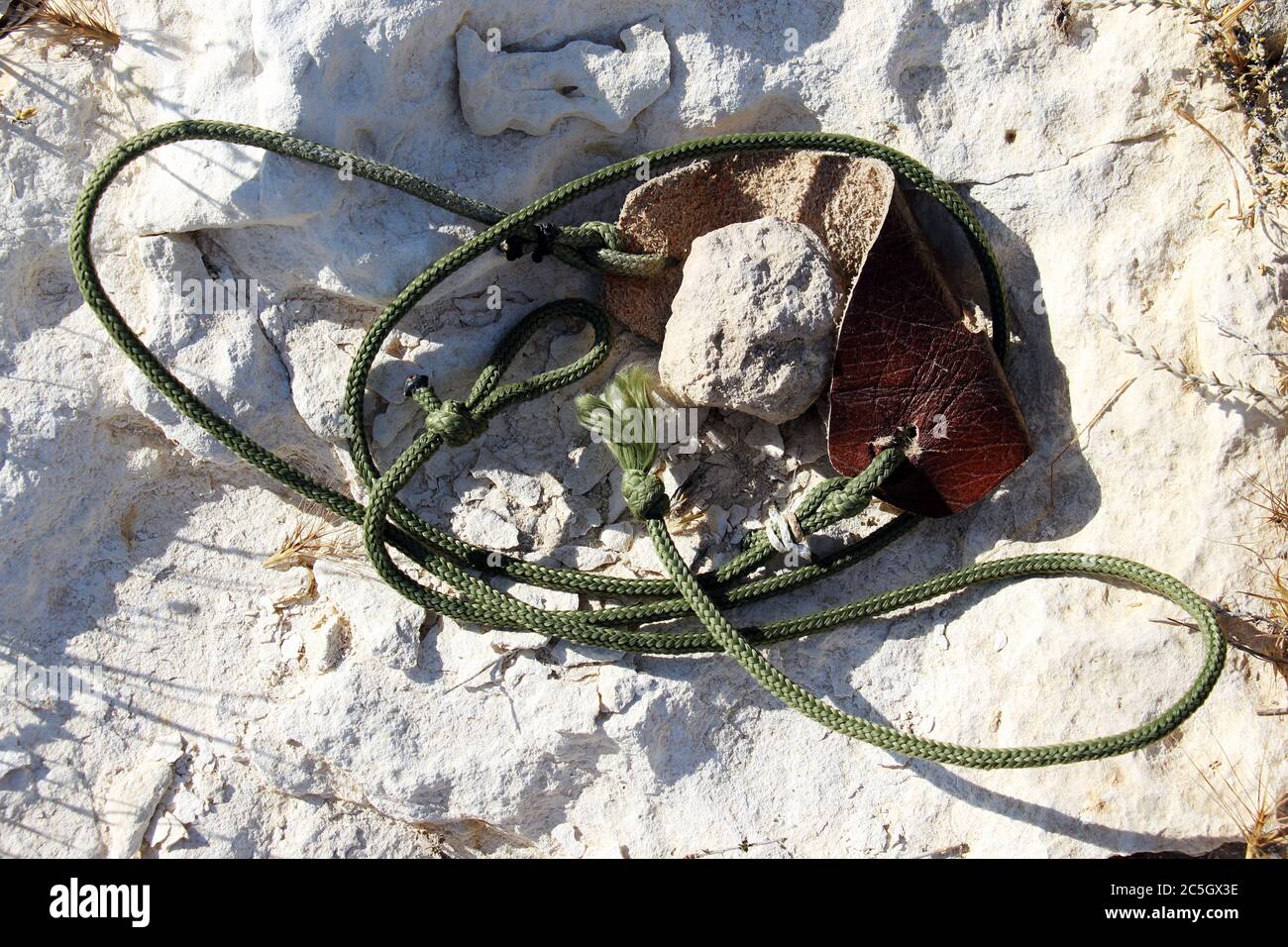 Lance pierre ancien Banque de photographies et d’images à haute ...