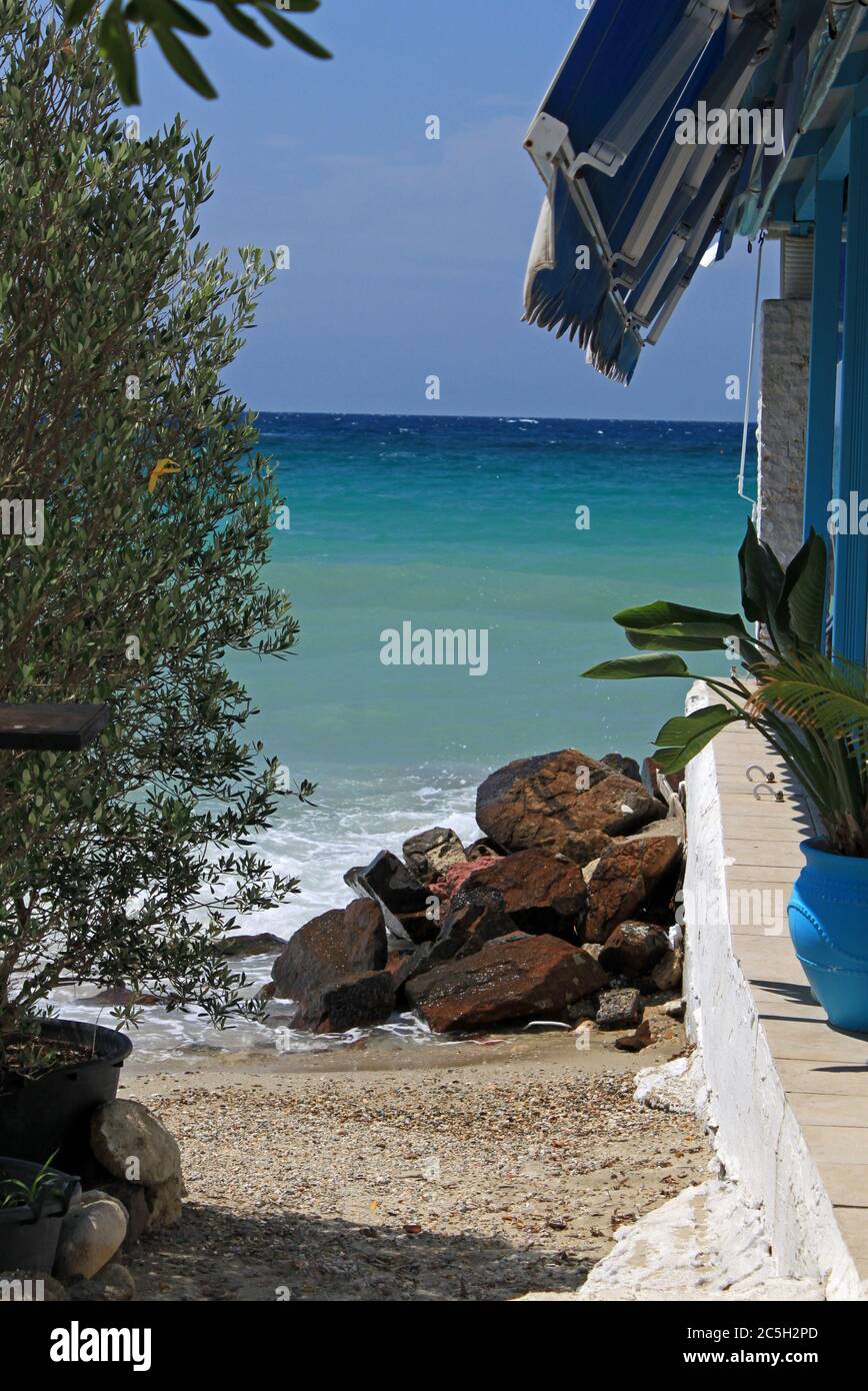 Skala Fourkas, Halkidiki/Grèce – 6 août 2015 : vue sur la mer depuis ...