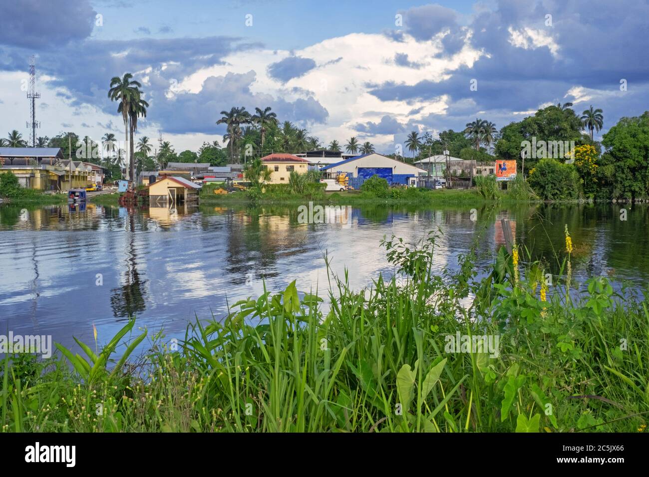 Linden, ville minière de bauxite et capitale de la région haute de ...