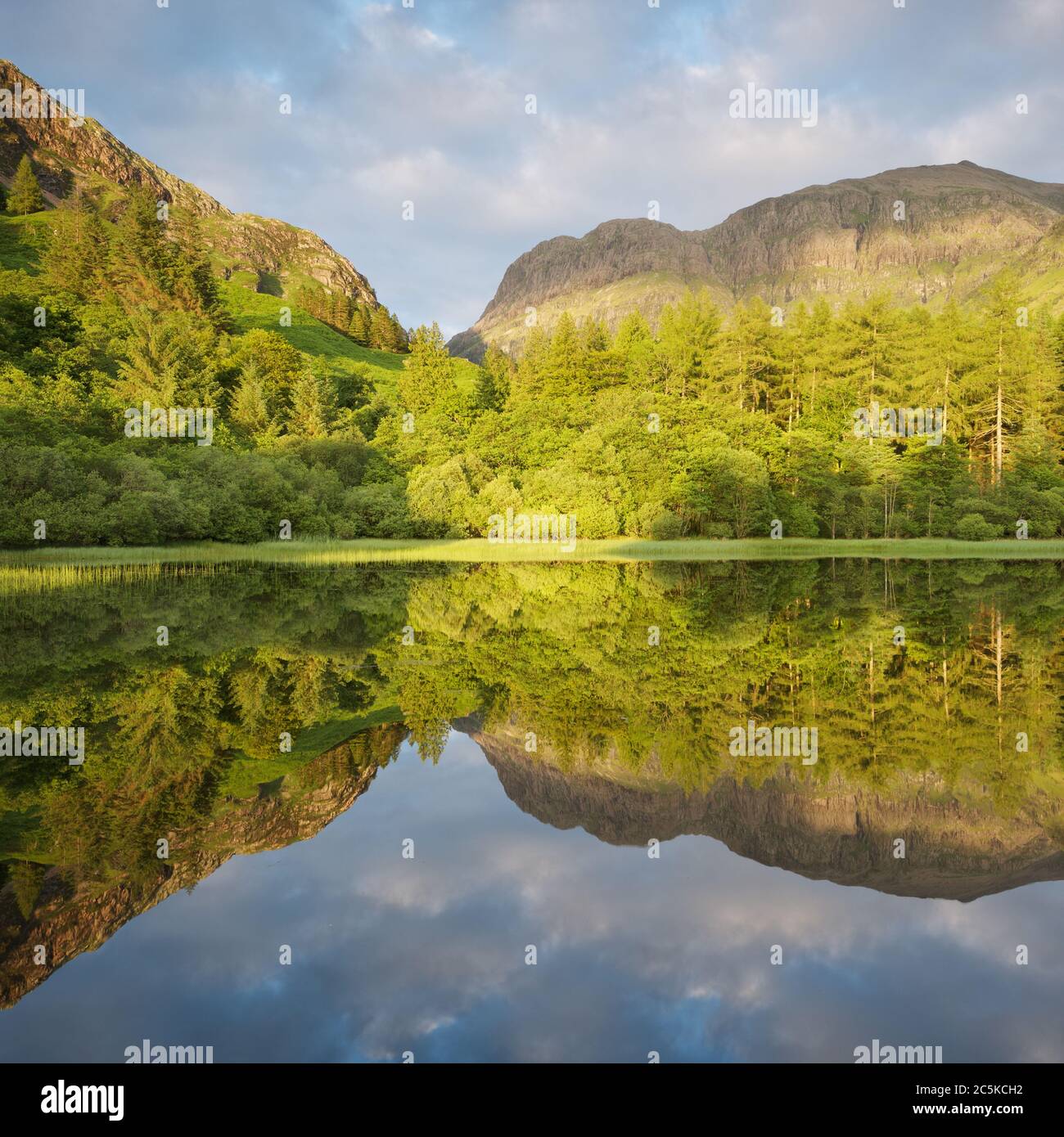 Torren loch Banque de photographies et d’images à haute résolution - Alamy