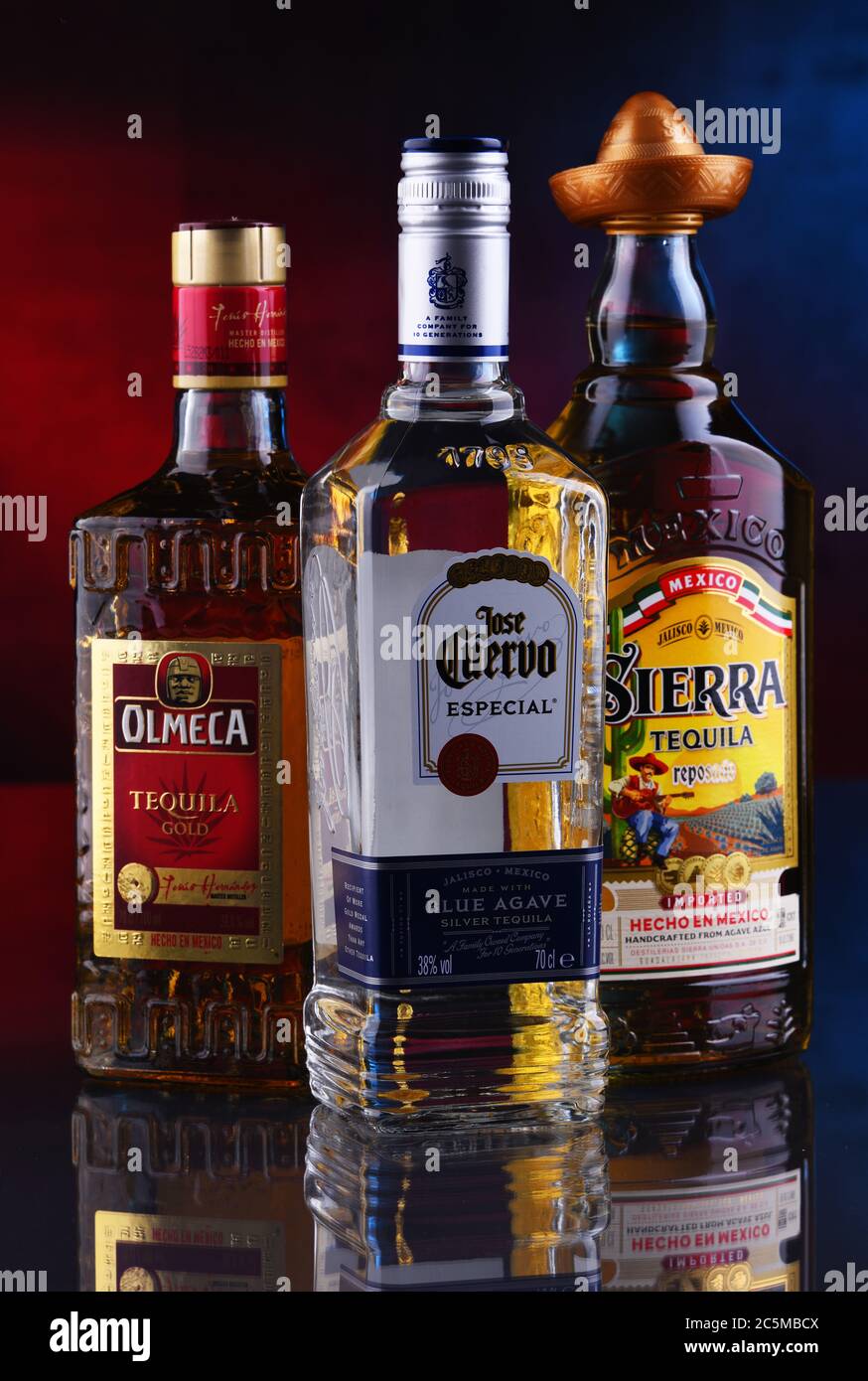 POZNAN, POL - 29 JANVIER 2020 : bouteilles de marques de tequila les ...