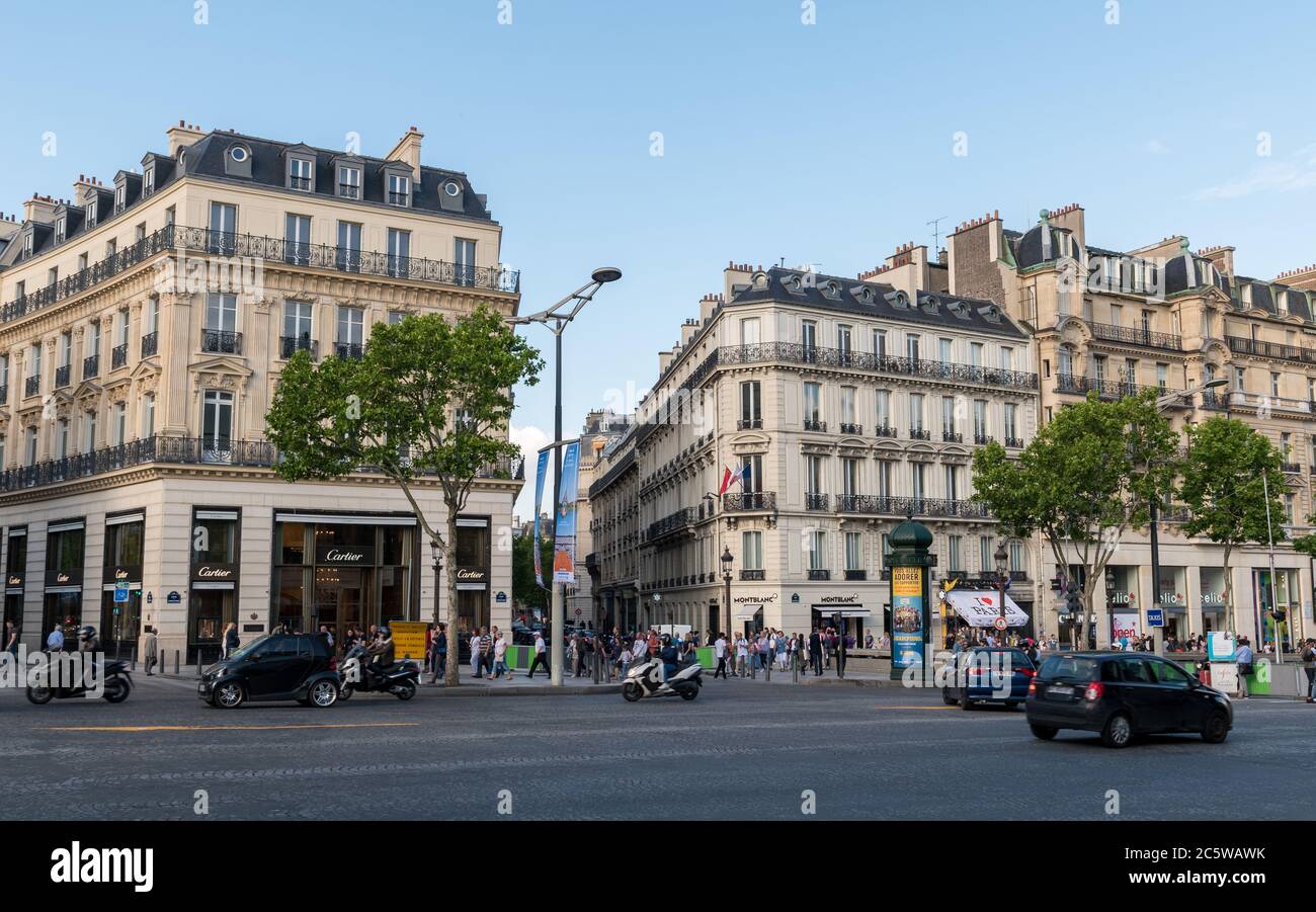 Vue du ciel champs elysees paris Banque de photographies et d’images à haute résolution - Alamy