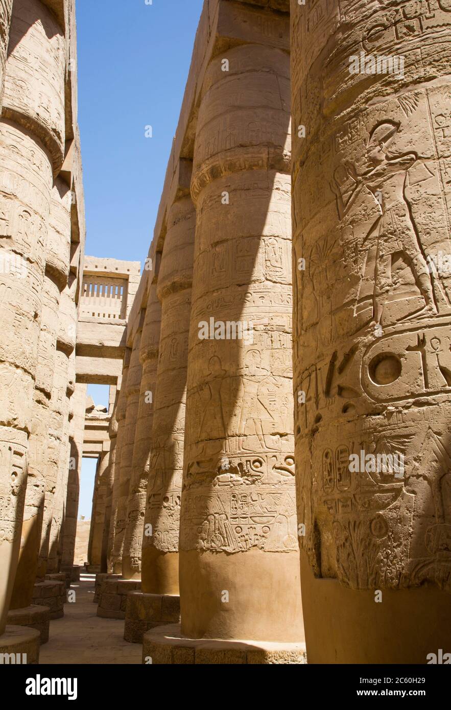 Grande salle hypostyle temple de karnak Banque de photographies et d ...