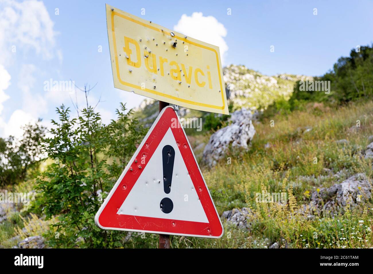 Panneau de signalisation triangulaire Banque de photographies et d ...