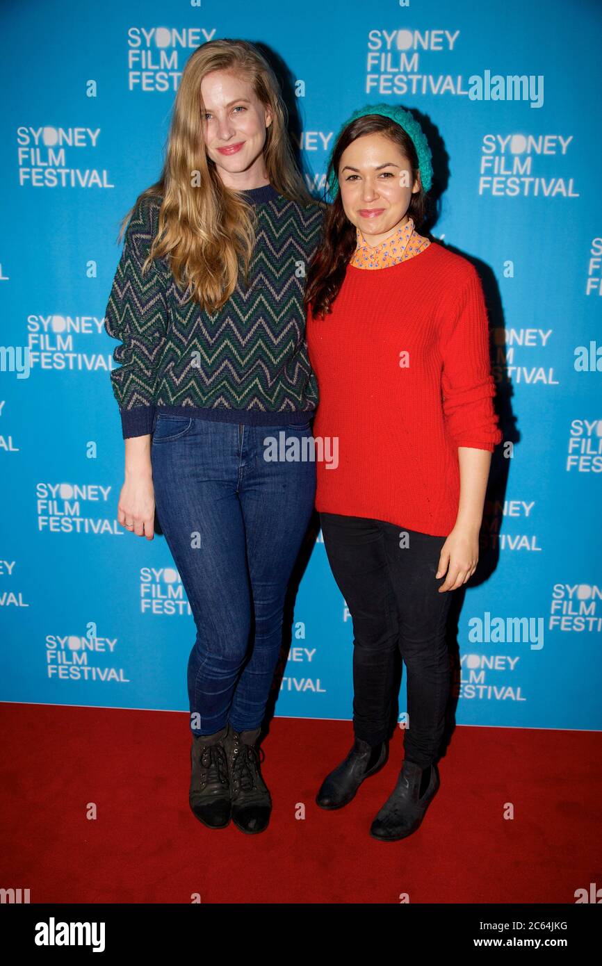 L'actrice Elizabeth Blackmore (domicile et extérieur, Evil Dead, la ...