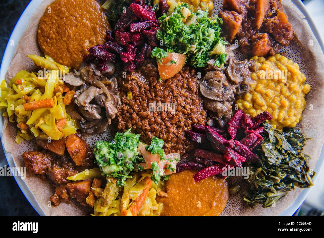 Ethiopian dish Banque de photographies et d’images à haute résolution ...