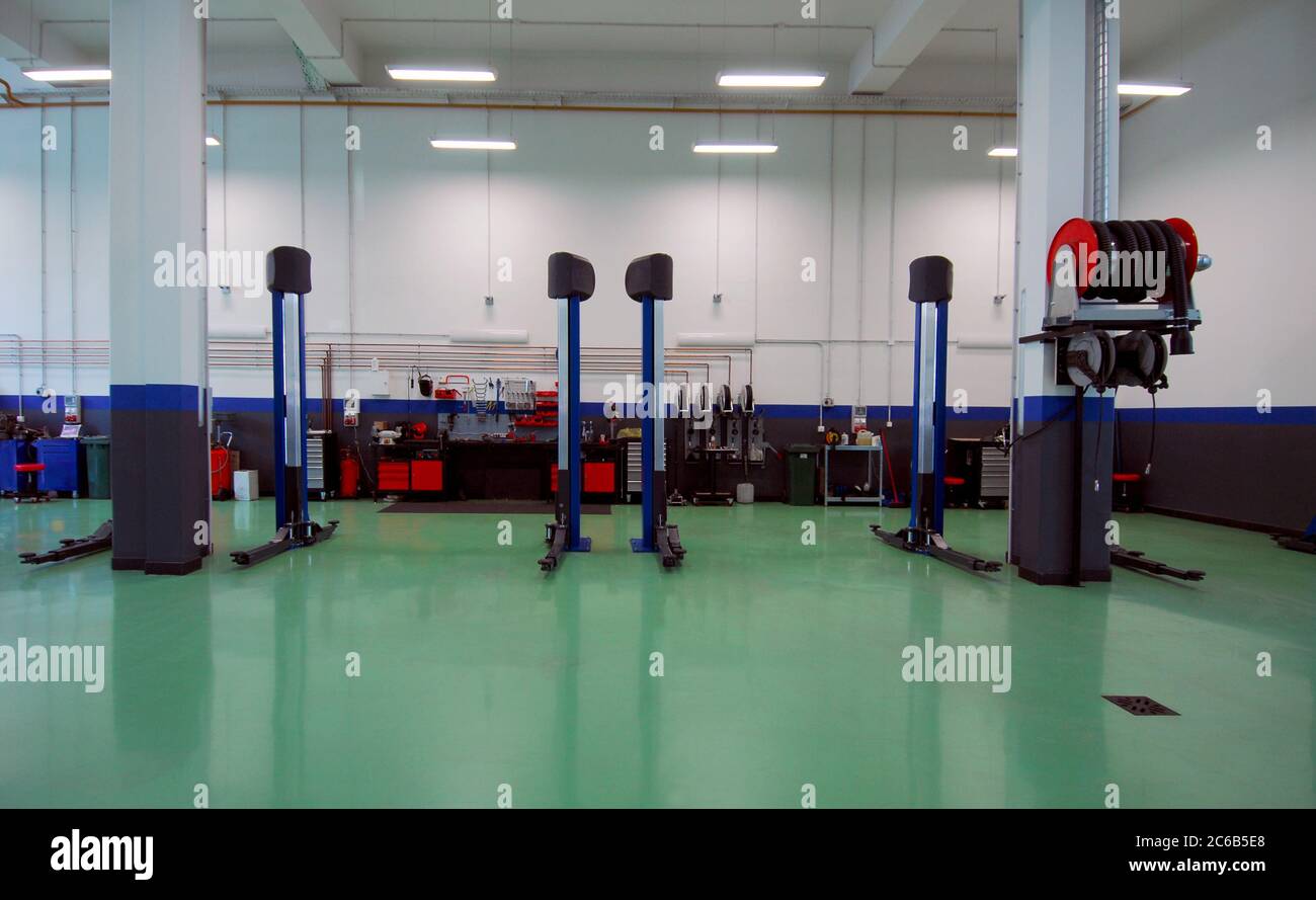 Engin de levage hydraulique Banque de photographies et d’images à haute ...