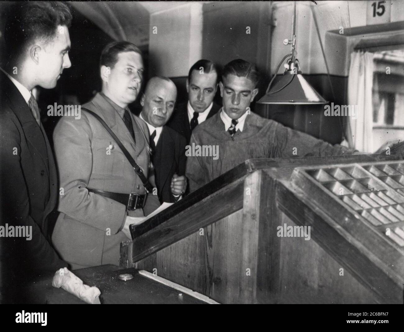 Célébration pour le 1er Shark Heinrich Hoffmann photographies 1934 ...