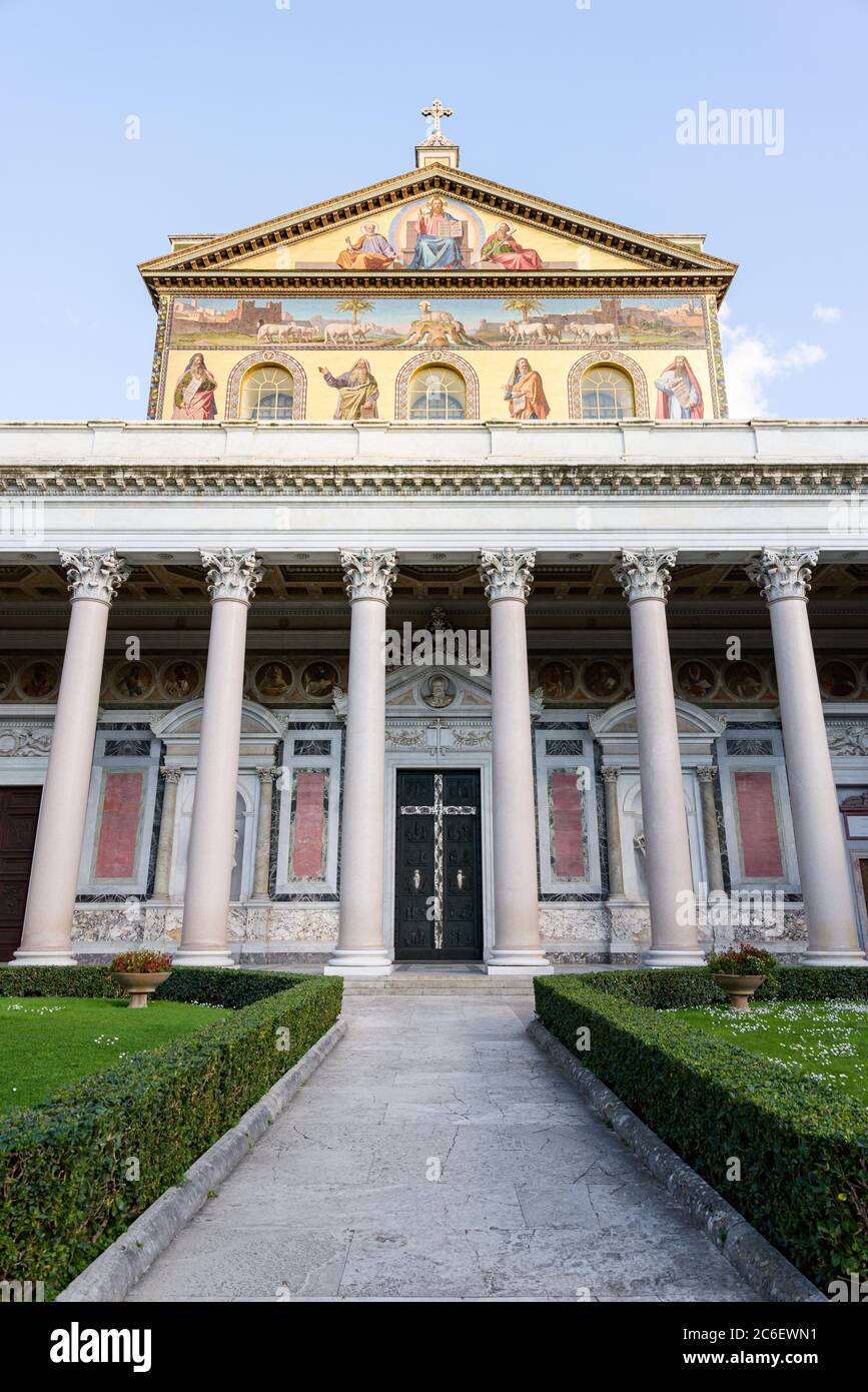 Basilique papale de saint paul hors les murs Banque de photographies et ...