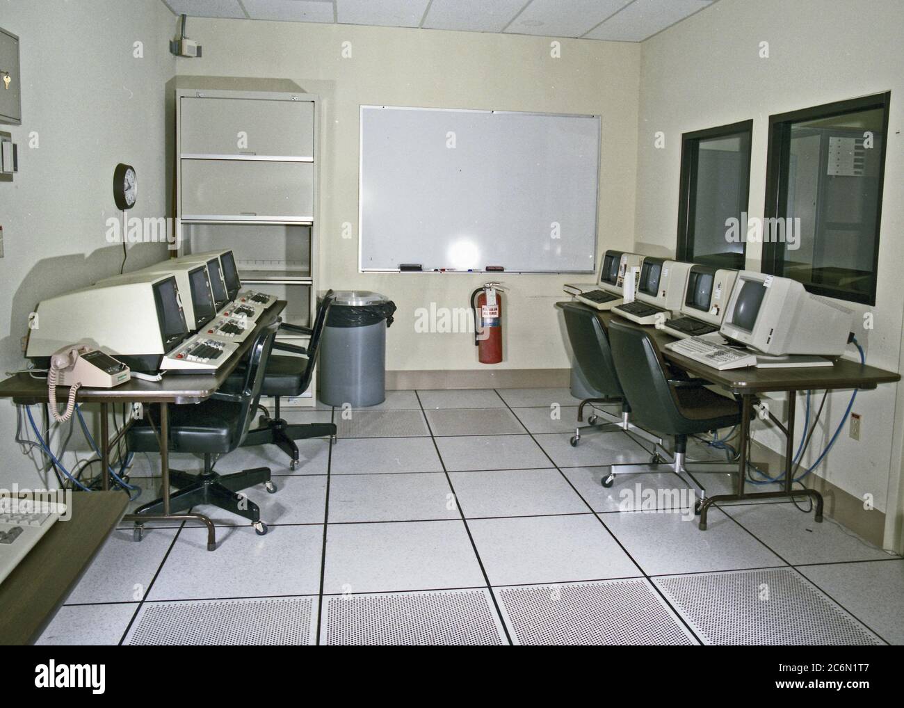 Obsolete computer room 1990's Banque de photographies et d’images à ...
