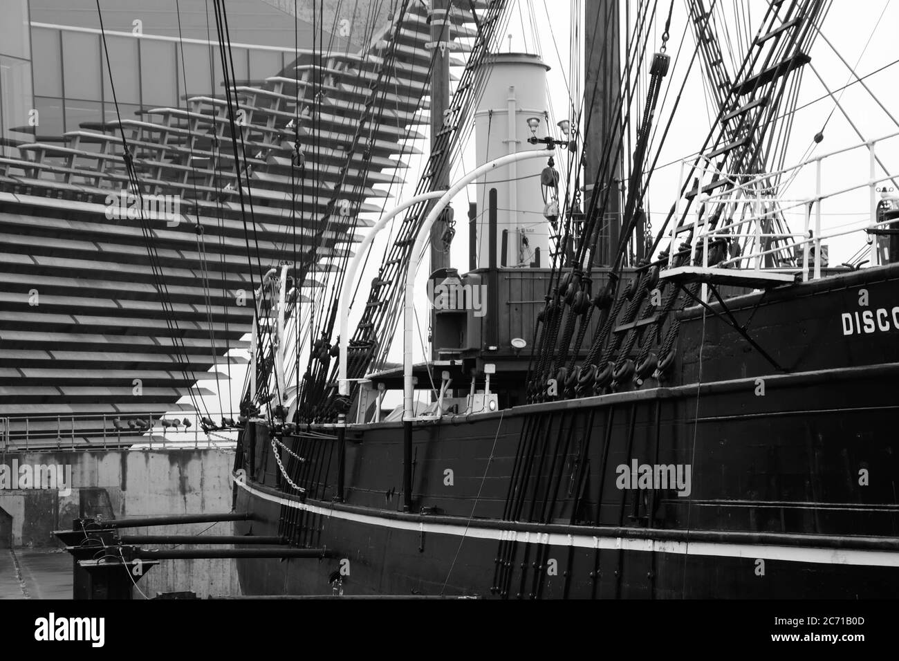 Dundee city quay Banque d'images noir et blanc - Alamy
