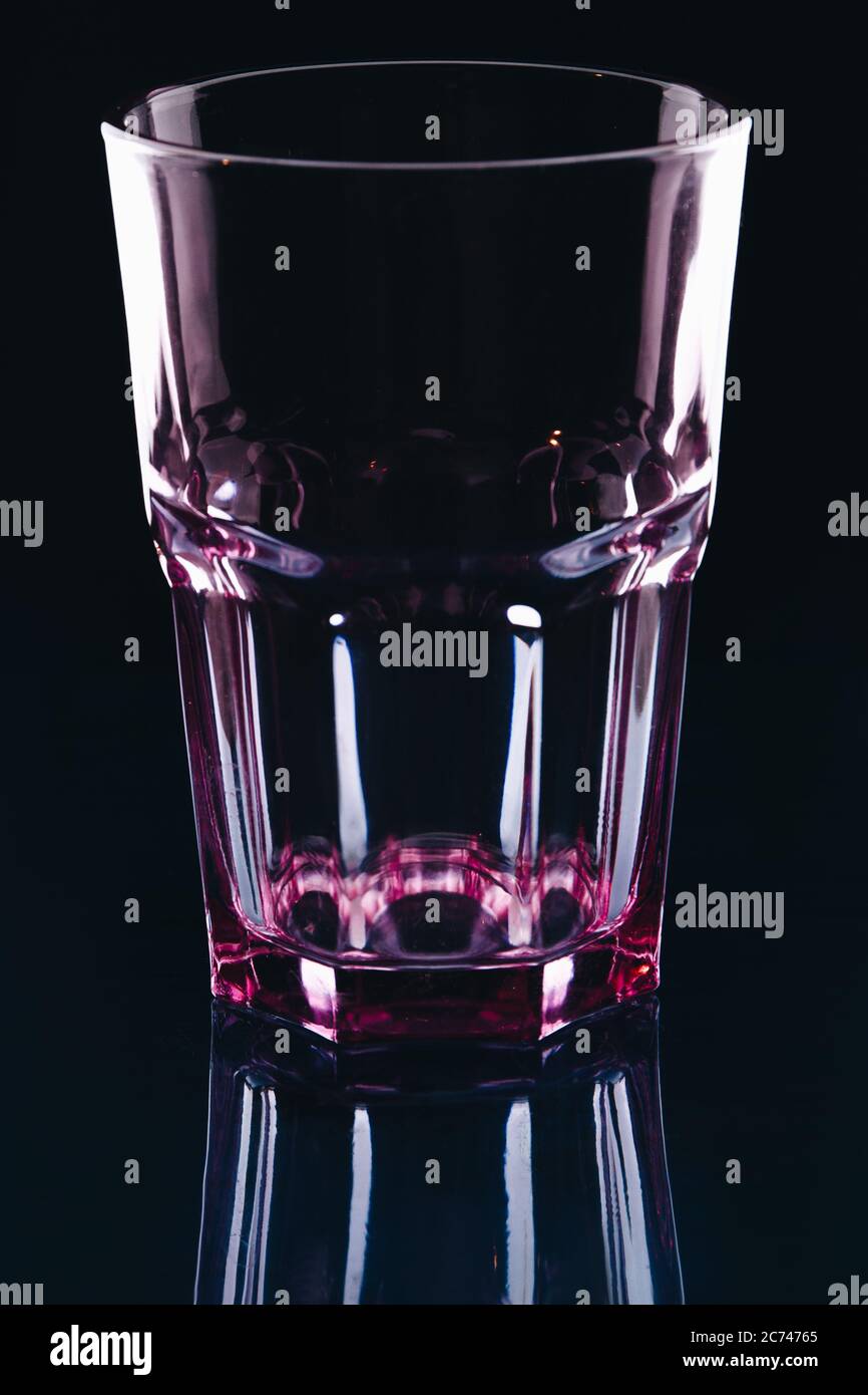 Verre simple Banque de photographies et d’images à haute résolution - Alamy