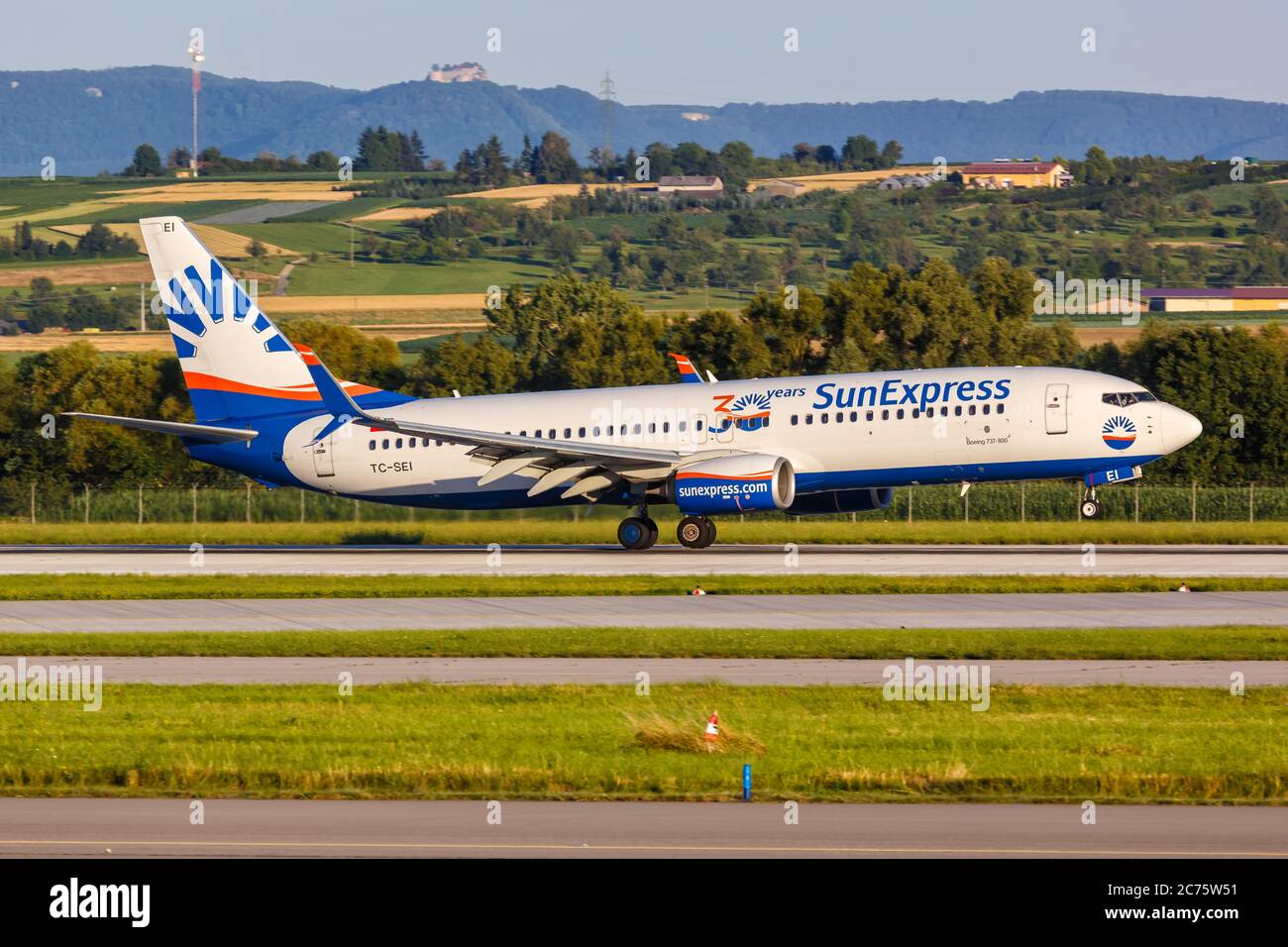 Sunexpress germany boeing 737 800 Banque de photographies et d’images à ...