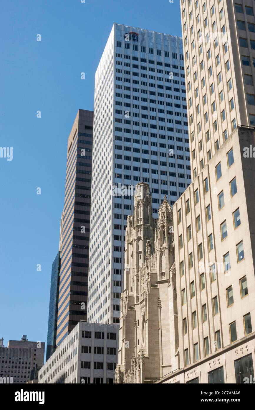666 fifth avenue Banque de photographies et d’images à haute résolution ...